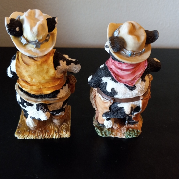 GANZ | Accents | Vintage Ganz Cow Town Figurines | Poshmark
